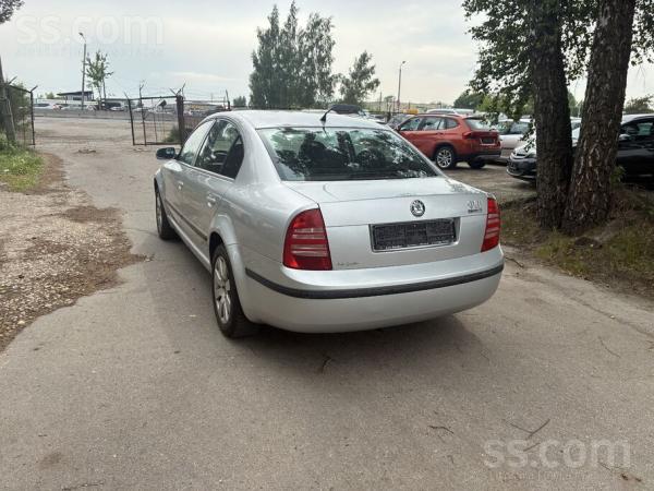 Grey Skoda SuperB 2004 in Riga, with an engine capacity of 1.80 L and mileage of 0 thousand km for 2990 €, photo 8 on AUTOMOTO.COM.LV