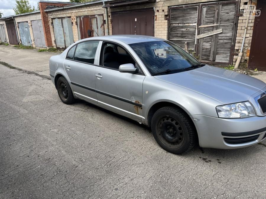 Grey Skoda SuperB 2004 in Panevezys, with an engine capacity of 1.90 L and mileage of 400 thousand km for 750 €, photo 4 on AUTOMOTO.COM.LV