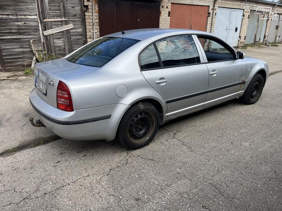 Grey Skoda SuperB 2004 in Panevezys, with an engine capacity of 1.90 L and mileage of 400 thousand km for 750 €, photo 5 on AUTOMOTO.COM.LV