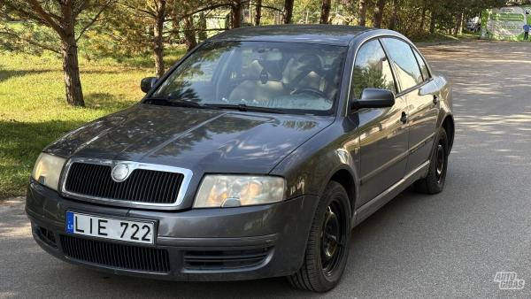 Grey Skoda SuperB 2004 in Silute, with an engine capacity of 2.50 L and mileage of 311 thousand km for 490 €, photo 1 on AUTOMOTO.COM.LV