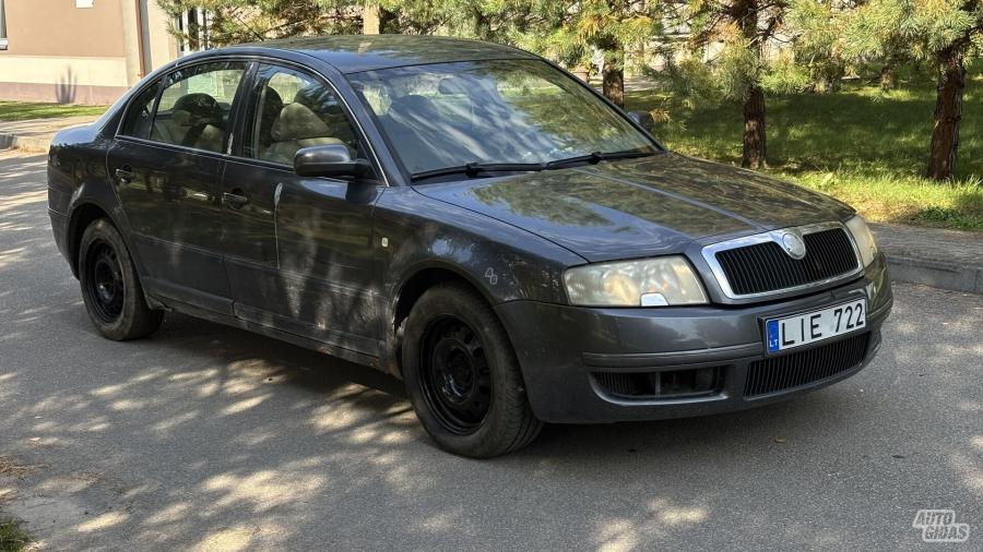 Pelēks Skoda SuperB 2004 Šilutė, ar dzinēja tilpumu 2.50 L un nobraukumu 311 tūkst. km par 490 €, foto 3 vietnē AUTOMOTO.COM.LV