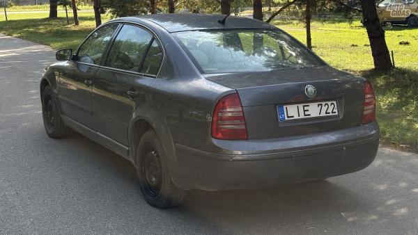 Grey Skoda SuperB 2004 in Silute, with an engine capacity of 2.50 L and mileage of 311 thousand km for 490 €, photo 5 on AUTOMOTO.COM.LV