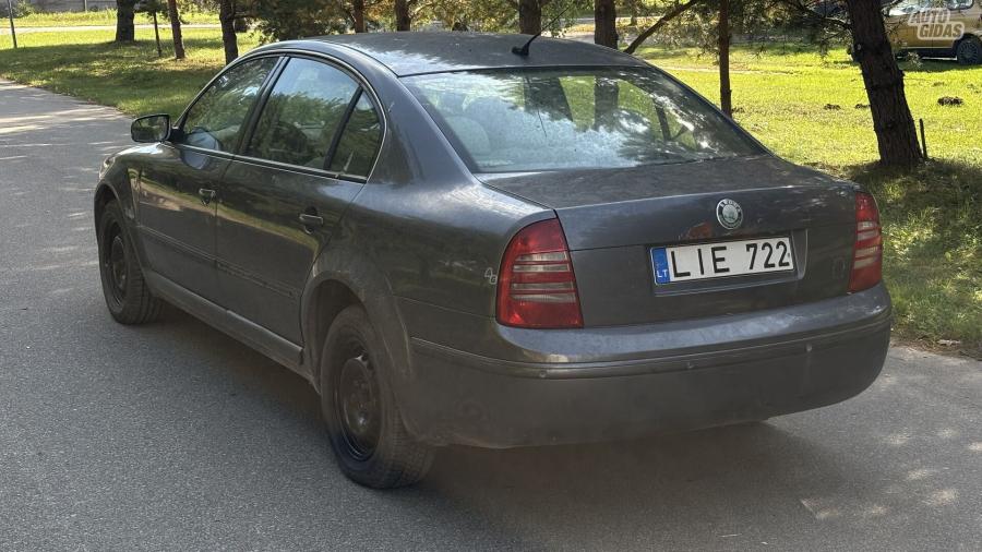 Pelēks Skoda SuperB 2004 Šilutė, ar dzinēja tilpumu 2.50 L un nobraukumu 311 tūkst. km par 490 €, foto 5 vietnē AUTOMOTO.COM.LV