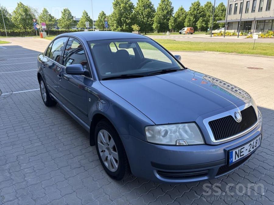 Pelēks Skoda SuperB 2005 Rīga, ar dzinēja tilpumu 1.90 L un nobraukumu 219 tūkst. km par 2200 €, foto 3 vietnē AUTOMOTO.COM.LV