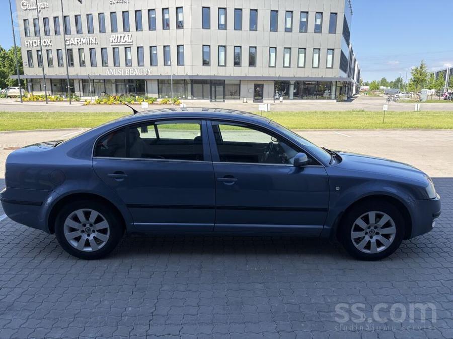 Pelēks Skoda SuperB 2005 Rīga, ar dzinēja tilpumu 1.90 L un nobraukumu 219 tūkst. km par 2200 €, foto 4 vietnē AUTOMOTO.COM.LV