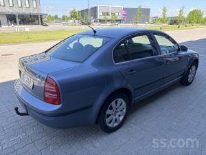 Pelēks Skoda SuperB 2005 Rīga, ar dzinēja tilpumu 1.90 L un nobraukumu 219 tūkst. km par 2200 €, foto 5 vietnē AUTOMOTO.COM.LV