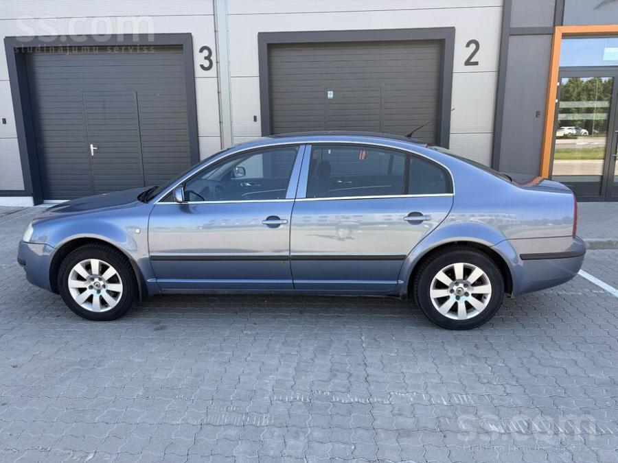 Pelēks Skoda SuperB 2005 Rīga, ar dzinēja tilpumu 1.90 L un nobraukumu 219 tūkst. km par 2200 €, foto 7 vietnē AUTOMOTO.COM.LV