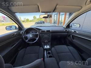 Pelēks Skoda SuperB 2005 Rīga, ar dzinēja tilpumu 1.90 L un nobraukumu 219 tūkst. km par 2200 €, foto 9 vietnē AUTOMOTO.COM.LV