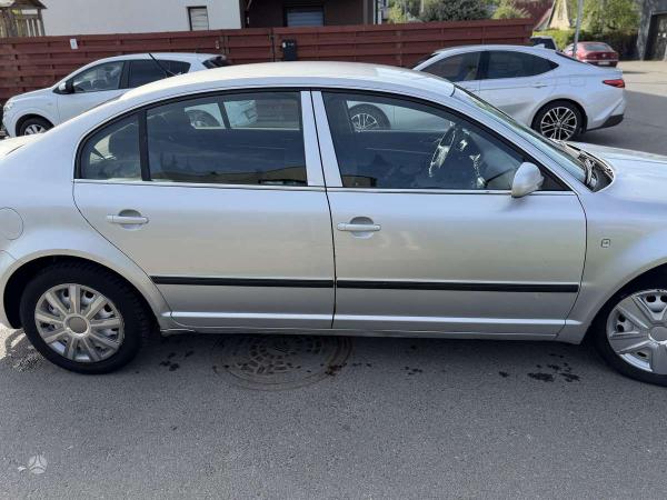 Pelēks Skoda SuperB 2005 Kauņa, ar dzinēja tilpumu 1.90 L un nobraukumu 336 tūkst. km par 900 €, foto 6 vietnē AUTOMOTO.COM.LV