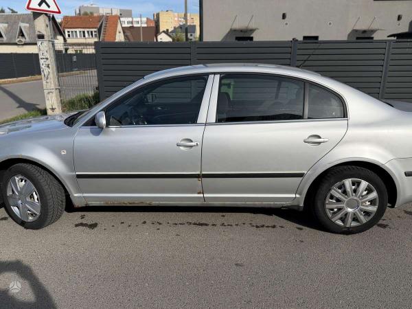 Pelēks Skoda SuperB 2005 Kauņa, ar dzinēja tilpumu 1.90 L un nobraukumu 336 tūkst. km par 900 €, foto 9 vietnē AUTOMOTO.COM.LV