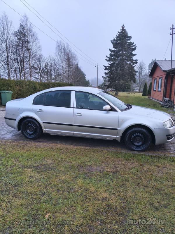 Pelēks Skoda SuperB 2006 Tallina, ar dzinēja tilpumu 1.90 L un nobraukumu 346 tūkst. km par 2450 €, foto 3 vietnē AUTOMOTO.COM.LV