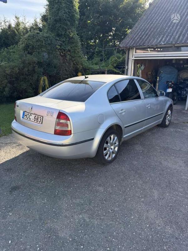Grey Skoda SuperB 2006 in Klaipeda, with an engine capacity of 2.50 L and mileage of 327 thousand km for 1100 €, photo 5 on AUTOMOTO.COM.LV