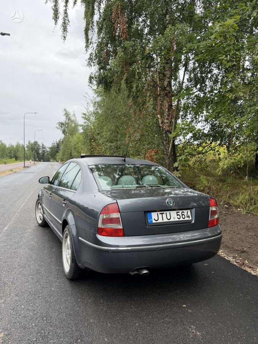 Серый Шкода Суперб 2006 в Вильнюс, объемом двигателя 2.50 л и пробегом 300 тыс. км за 1450 €, фото 9 на AUTOMOTO.COM.LV
