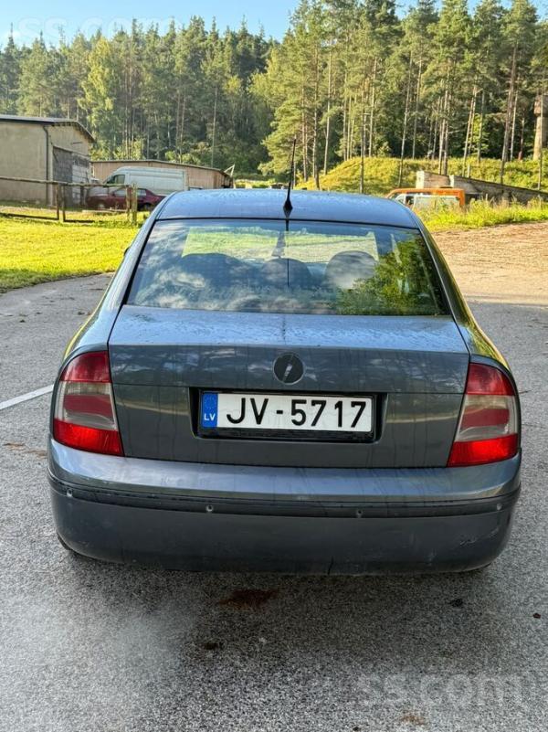 Skoda SuperB 2006 Kuldīga vietnē Pelēks Skoda SuperB 2006 Kuldīga, ar dzinēja tilpumu 2.00 L un nobraukumu 0 tūkst. km par 1300 €, foto 9 vietnē AUTOMOTO.COM.LV