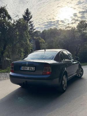 Pelēks Skoda SuperB 2006 Viļņa, ar dzinēja tilpumu 1.97 L un nobraukumu 382 tūkst. km par 1599 €, foto 6 vietnē AUTOMOTO.COM.LV