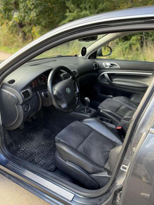 Шкода Суперб 2006 в Вильнюс на AUTOMOTO.COM.LV Серый Шкода Суперб 2006 в Вильнюс, объемом двигателя 1.97 л и пробегом 382 тыс. км за 1599 €, фото 8 на AUTOMOTO.COM.LV