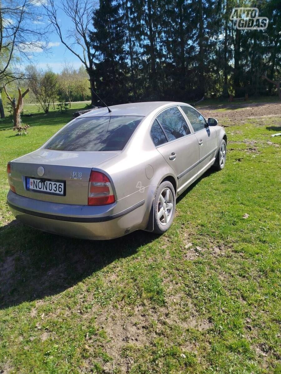 Grey Skoda SuperB 2007 in Klaipeda, with an engine capacity of 1.80 L and mileage of 198 thousand km for 1500 €, photo 4 on AUTOMOTO.COM.LV
