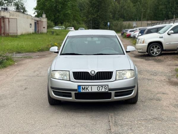 Серый Шкода Суперб 2007 в Каунас, объемом двигателя 2.50 л и пробегом 222 тыс. км за 1100 €, фото 1 на AUTOMOTO.COM.LV