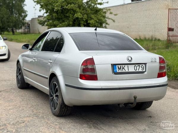 Grey Skoda SuperB 2007 in Kaunas, with an engine capacity of 2.50 L and mileage of 222 thousand km for 1100 €, photo 5 on AUTOMOTO.COM.LV