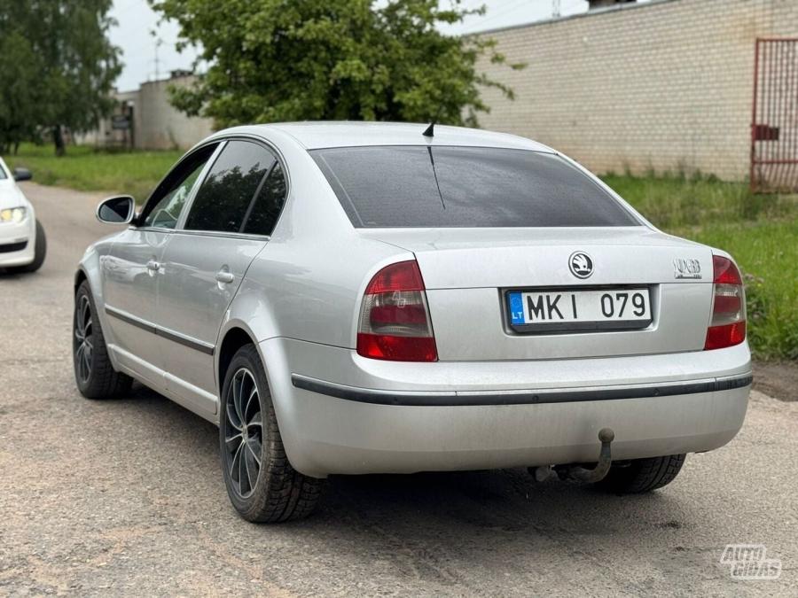 Pelēks Skoda SuperB 2007 Kauņa, ar dzinēja tilpumu 2.50 L un nobraukumu 222 tūkst. km par 1100 €, foto 6 vietnē AUTOMOTO.COM.LV