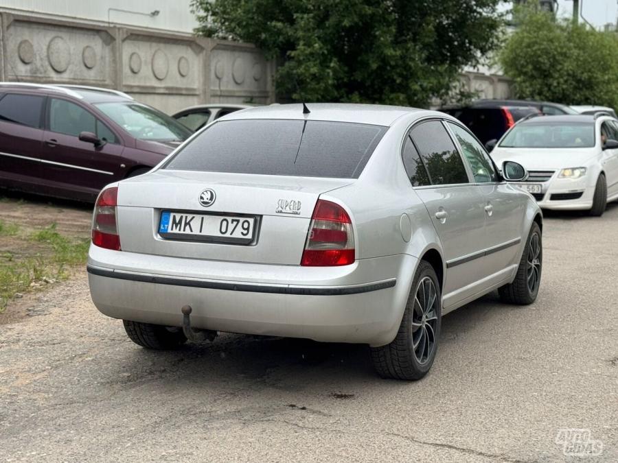 Pelēks Skoda SuperB 2007 Kauņa, ar dzinēja tilpumu 2.50 L un nobraukumu 222 tūkst. km par 1100 €, foto 7 vietnē AUTOMOTO.COM.LV