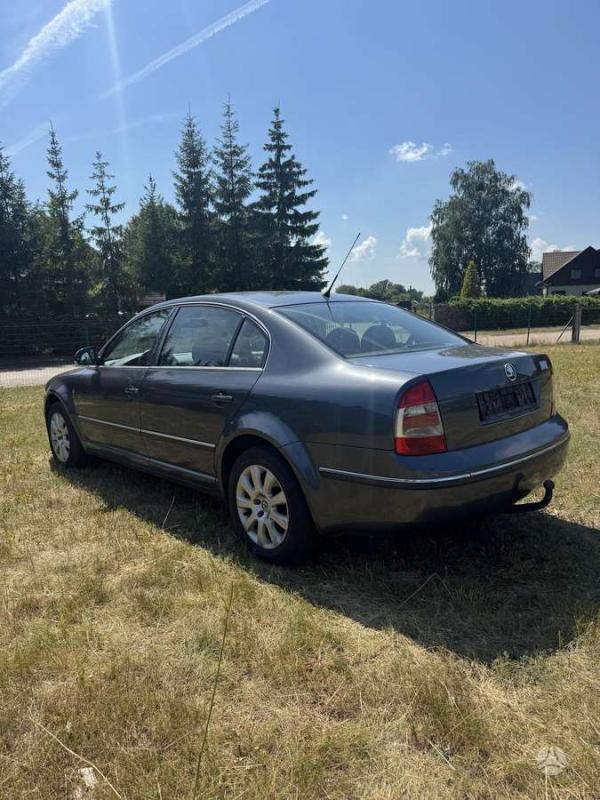 Pelēks Skoda SuperB 2007 Kazlų Rūda, ar dzinēja tilpumu 1.98 L un nobraukumu 194 tūkst. km par 1850 €, foto 2 vietnē AUTOMOTO.COM.LV