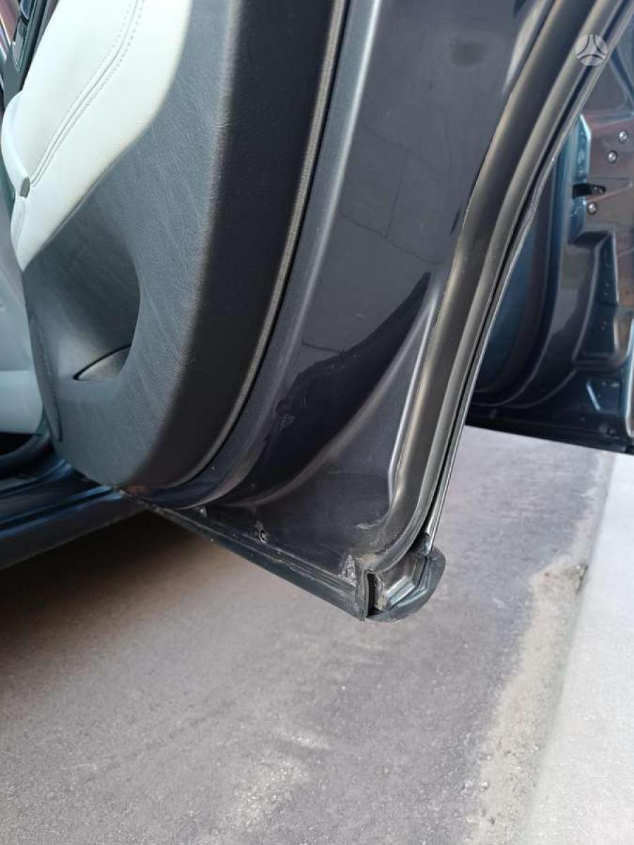 Pelēks Skoda SuperB 2007 Viļņa, ar dzinēja tilpumu 2.50 L un nobraukumu 283 tūkst. km par 2800 €, foto 10 vietnē AUTOMOTO.COM.LV