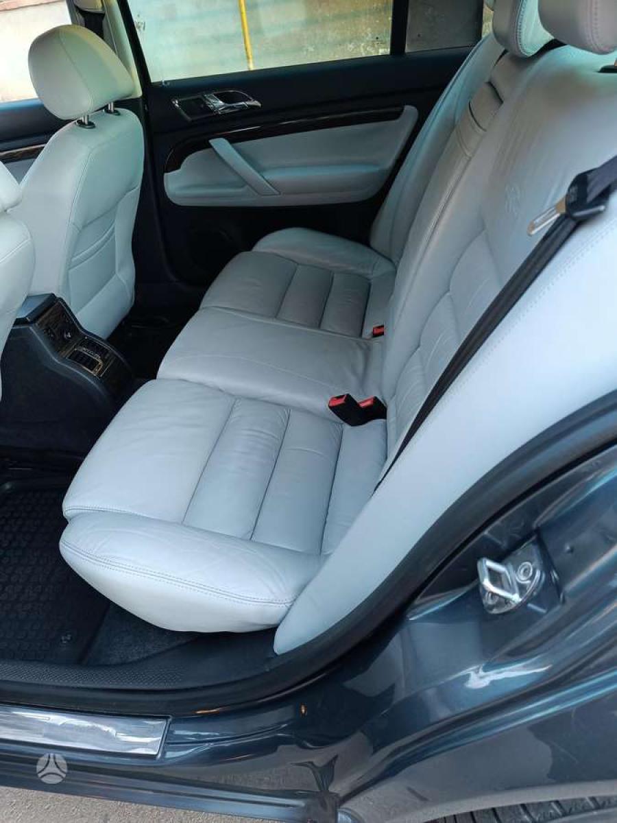 Pelēks Skoda SuperB 2007 Viļņa, ar dzinēja tilpumu 2.50 L un nobraukumu 283 tūkst. km par 2800 €, foto 15 vietnē AUTOMOTO.COM.LV