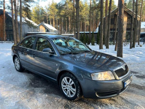 Pelēks Skoda SuperB 2008 Viļņa, ar dzinēja tilpumu 2.00 L un nobraukumu 390 tūkst. km par 2750 €, foto 1 vietnē AUTOMOTO.COM.LV