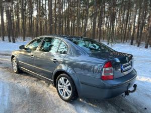 Grey Skoda SuperB 2008 in Vilnius, with an engine capacity of 2.00 L and mileage of 390 thousand km for 2750 €, photo 9 on AUTOMOTO.COM.LV