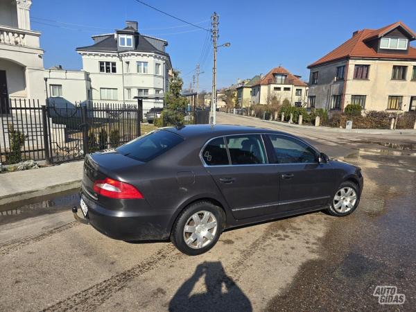 Pelēks Skoda SuperB 2008 Klaipėda, ar dzinēja tilpumu 2.00 L un nobraukumu 300 tūkst. km par 1600 €, foto 3 vietnē AUTOMOTO.COM.LV