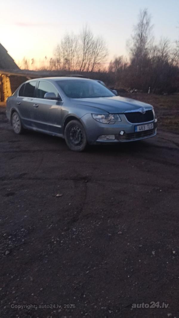 Pelēks Skoda SuperB 2008 Veru, ar dzinēja tilpumu 2.00 L un nobraukumu 411 tūkst. km par 600 €, foto 2 vietnē AUTOMOTO.COM.LV