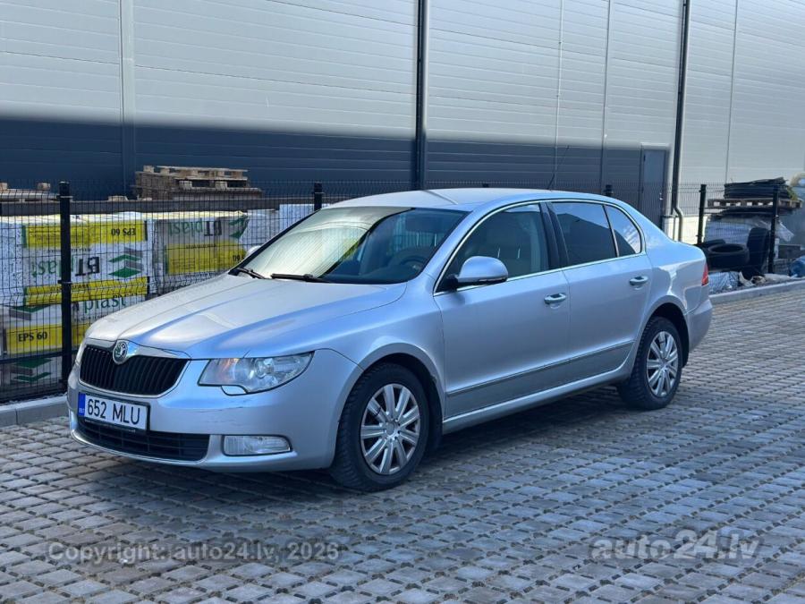 Grey Skoda SuperB 2008 in Tallinn, with an engine capacity of 2.00 L and mileage of 334 thousand km for 2400 €, photo 1 on AUTOMOTO.COM.LV