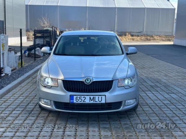 Pelēks Skoda SuperB 2008 Tallina, ar dzinēja tilpumu 2.00 L un nobraukumu 334 tūkst. km par 2400 €, foto 8 vietnē AUTOMOTO.COM.LV
