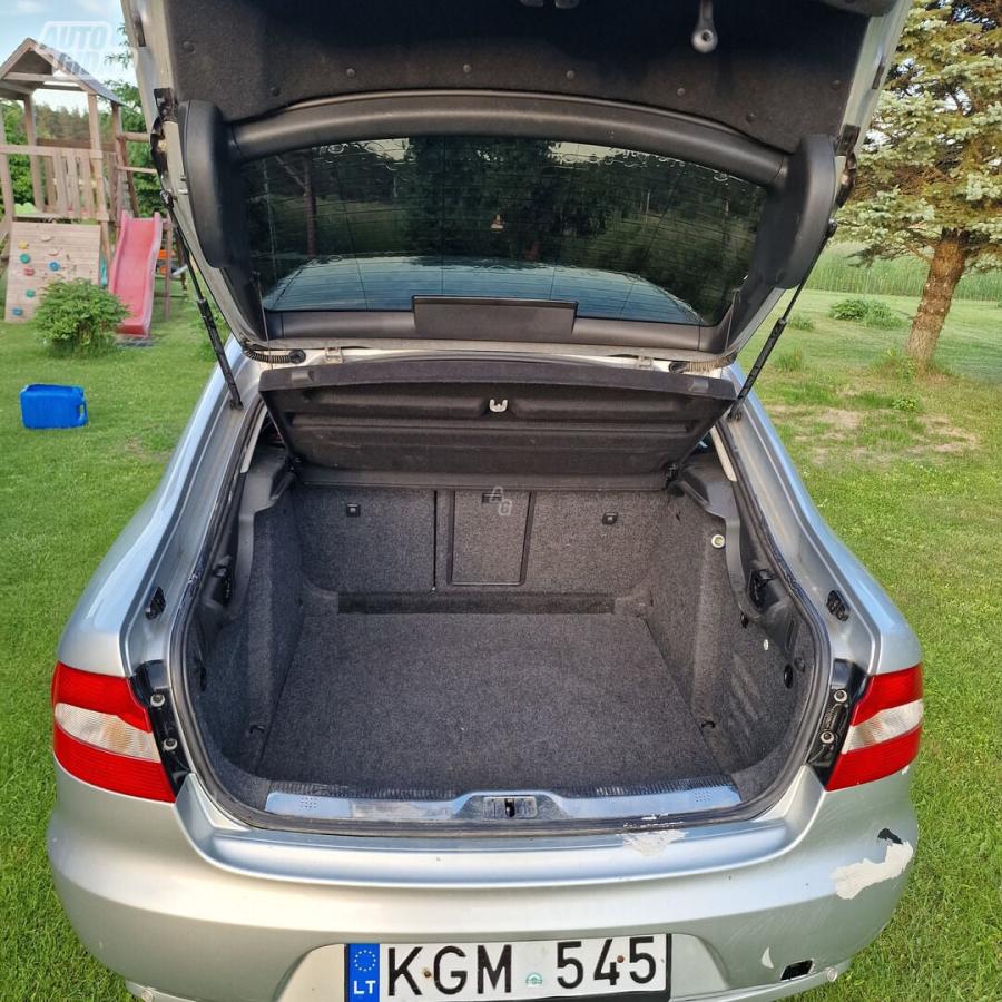 Pelēks Skoda SuperB 2008 Viļņa, ar dzinēja tilpumu 1.90 L un nobraukumu 222 tūkst. km par 2500 €, foto 5 vietnē AUTOMOTO.COM.LV