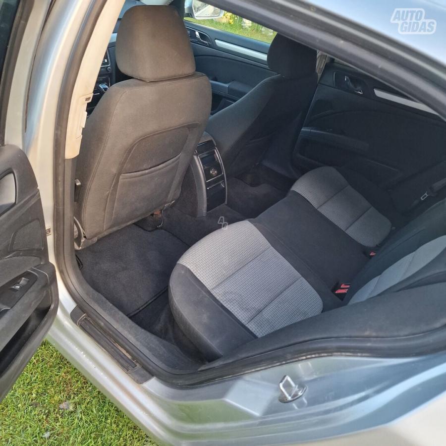 Pelēks Skoda SuperB 2008 Viļņa, ar dzinēja tilpumu 1.90 L un nobraukumu 222 tūkst. km par 2500 €, foto 7 vietnē AUTOMOTO.COM.LV