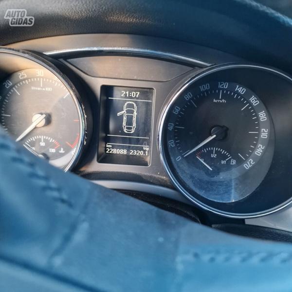 Grey Skoda SuperB 2008 in Vilnius, with an engine capacity of 1.90 L and mileage of 222 thousand km for 2500 €, photo 7 on AUTOMOTO.COM.LV