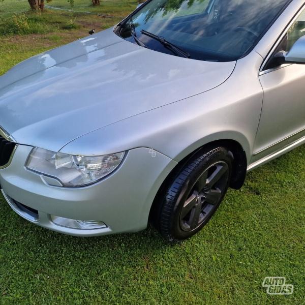 Grey Skoda SuperB 2008 in Vilnius, with an engine capacity of 1.90 L and mileage of 222 thousand km for 2500 €, photo 8 on AUTOMOTO.COM.LV