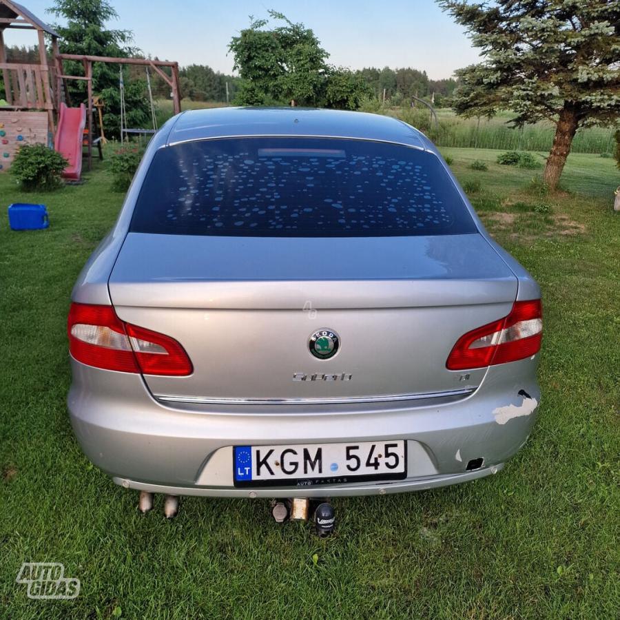 Pelēks Skoda SuperB 2008 Viļņa, ar dzinēja tilpumu 1.90 L un nobraukumu 222 tūkst. km par 2500 €, foto 13 vietnē AUTOMOTO.COM.LV