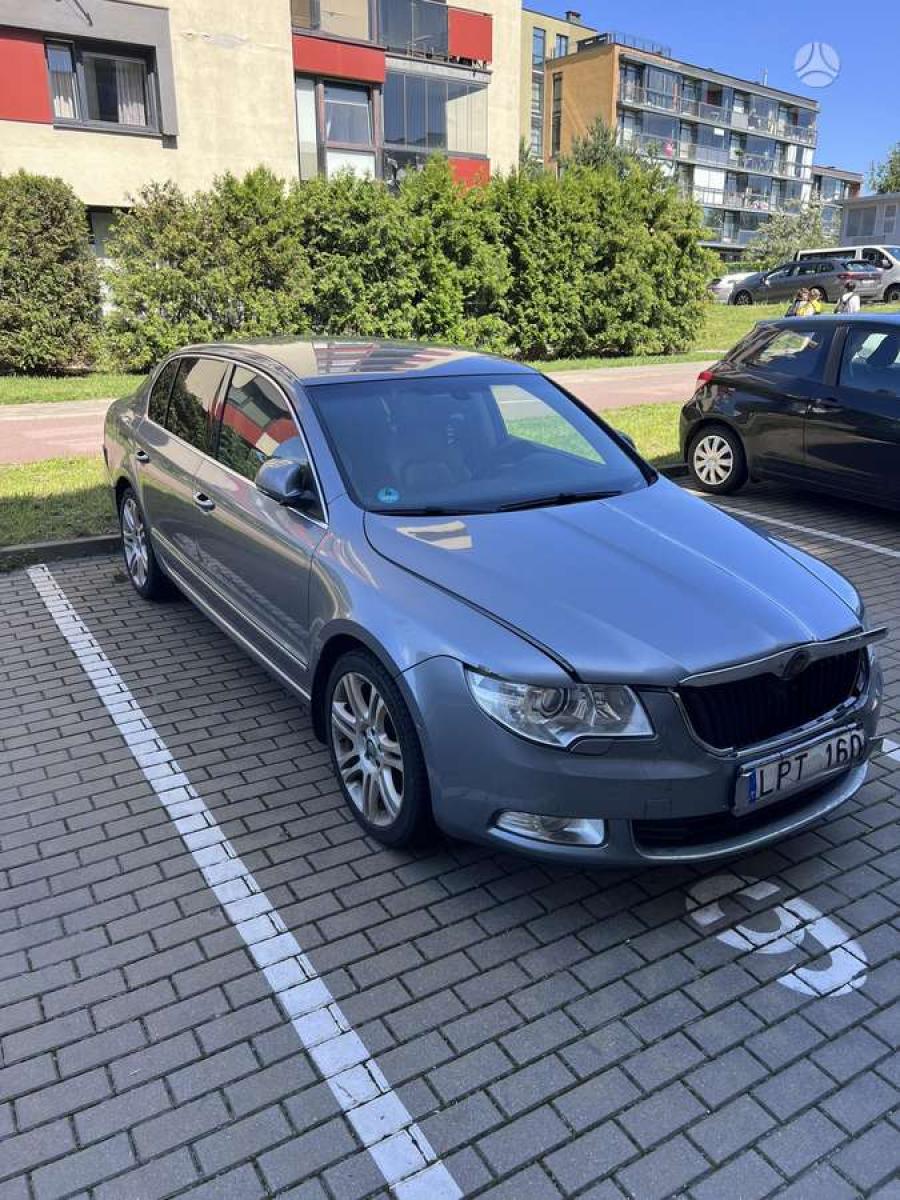 Pelēks Skoda SuperB 2008 Viļņa, ar dzinēja tilpumu 1.80 L un nobraukumu 218 tūkst. km par 1500 €, foto 4 vietnē AUTOMOTO.COM.LV
