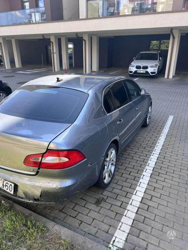 Pelēks Skoda SuperB 2008 Viļņa, ar dzinēja tilpumu 1.80 L un nobraukumu 218 tūkst. km par 1500 €, foto 5 vietnē AUTOMOTO.COM.LV