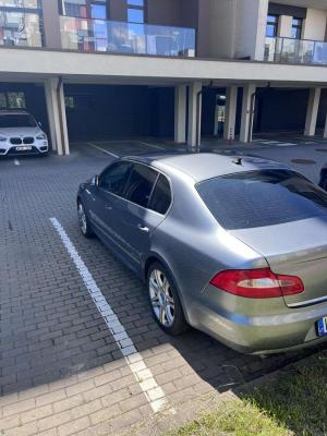 Pelēks Skoda SuperB 2008 Viļņa, ar dzinēja tilpumu 1.80 L un nobraukumu 218 tūkst. km par 1500 €, foto 8 vietnē AUTOMOTO.COM.LV