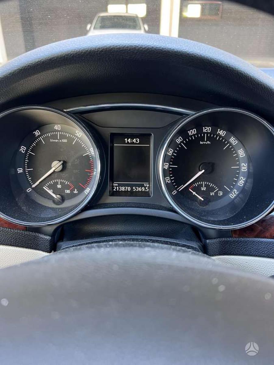 Pelēks Skoda SuperB 2008 Viļņa, ar dzinēja tilpumu 1.80 L un nobraukumu 218 tūkst. km par 1500 €, foto 13 vietnē AUTOMOTO.COM.LV