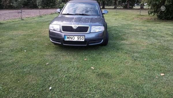 Pelēks Skoda SuperB 2008 Panevēža, ar dzinēja tilpumu 1.97 L un nobraukumu 300 tūkst. km par 1000 €, foto 4 vietnē AUTOMOTO.COM.LV