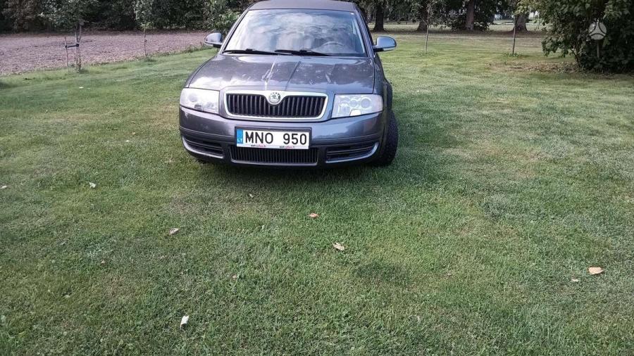 Grey Skoda SuperB 2008 in Panevezys, with an engine capacity of 1.97 L and mileage of 300 thousand km for 1000 €, photo 4 on AUTOMOTO.COM.LV