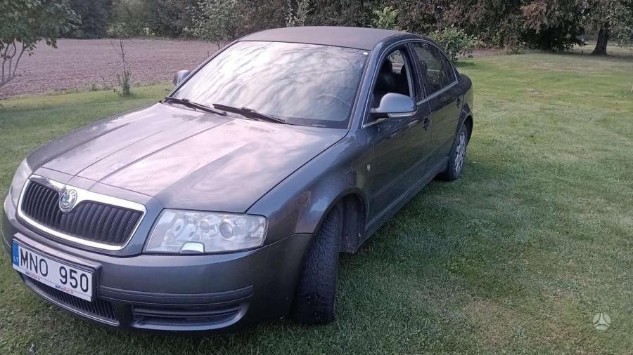 Grey Skoda SuperB 2008 in Panevezys, with an engine capacity of 1.97 L and mileage of 300 thousand km for 1000 €, photo 10 on AUTOMOTO.COM.LV