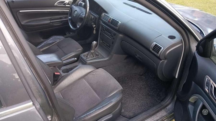Grey Skoda SuperB 2008 in Panevezys, with an engine capacity of 1.97 L and mileage of 300 thousand km for 1000 €, photo 16 on AUTOMOTO.COM.LV