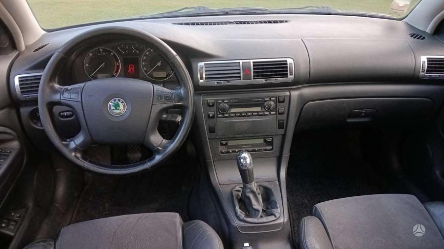 Grey Skoda SuperB 2008 in Panevezys, with an engine capacity of 1.97 L and mileage of 300 thousand km for 1000 €, photo 22 on AUTOMOTO.COM.LV