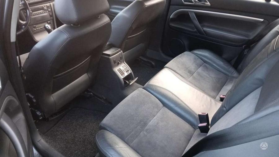 Grey Skoda SuperB 2008 in Panevezys, with an engine capacity of 1.97 L and mileage of 300 thousand km for 1000 €, photo 23 on AUTOMOTO.COM.LV