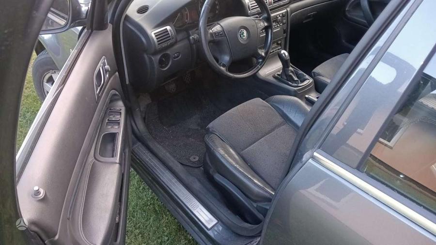 Grey Skoda SuperB 2008 in Panevezys, with an engine capacity of 1.97 L and mileage of 300 thousand km for 1000 €, photo 25 on AUTOMOTO.COM.LV